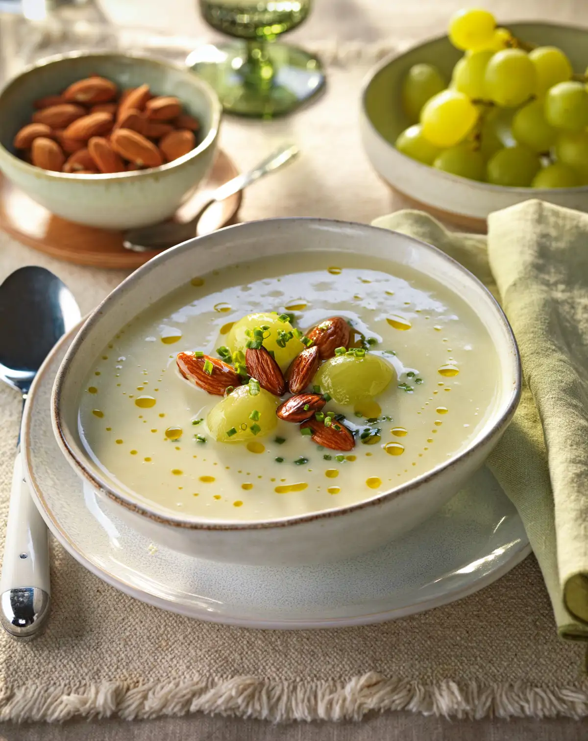Chef Alberto Chicote: "Para preparar el mejor ajoblanco usa agua ...